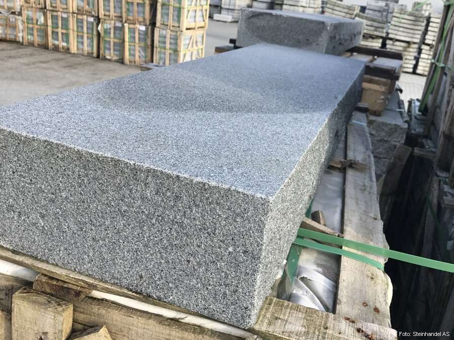 Granitt Trappetrinn 120cm Mørk